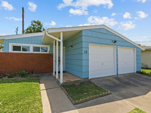 13 Lyncrest Drive