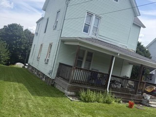 13 McDermott St, Danbury, CT 06810
