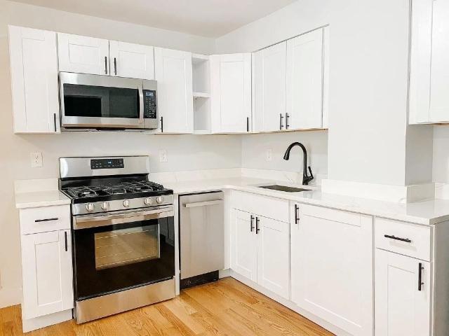 13 Margaret Street 3, Boston, US, MA