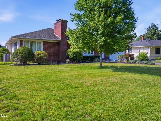 13 Marie Parkway