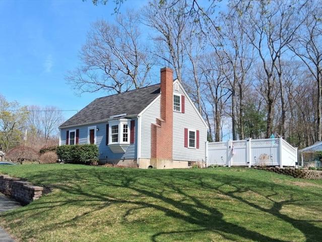 13 Meadowview Rd, Foxboro, MA 02035 | MLS #73507 | Compass