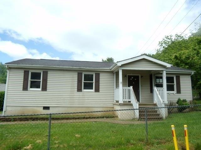 13 Meadow Ln, Huntington, WV 25704