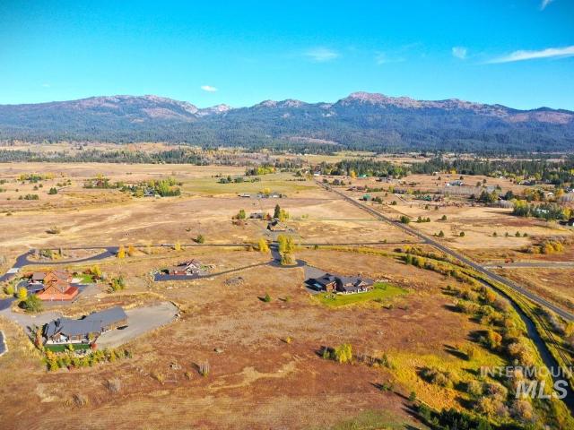 13 Michelle Pl, McCall, ID 83638 | MLS #98977 | Compass