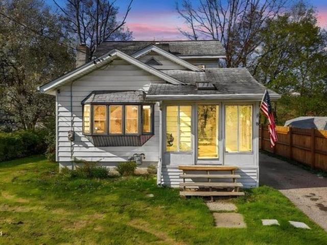 13 Midway Dr, Binghamton, NY 13903