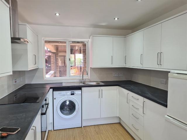 13 Morleys Place, High Street, Sawston CB22, 2 bed flat to rent, £1,275 pcm | PrimeLocation
