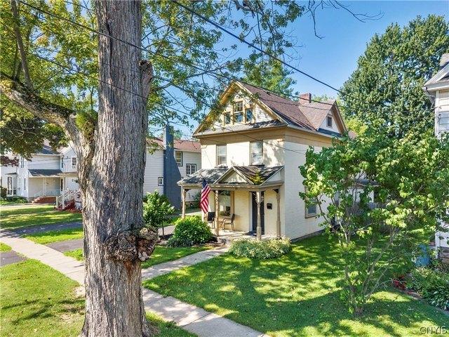 13 Morris St, Auburn, NY 13021