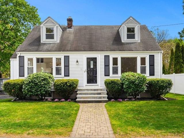 13 Munroe Ave, Woburn, MA 01801