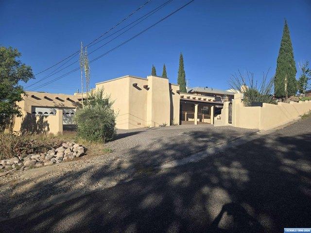 13 N Crestway Dr, Silver City, NM 88061