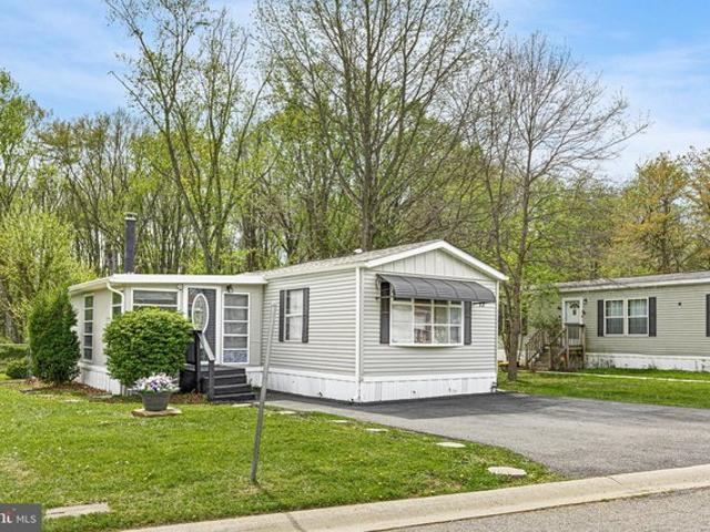 13 N Dragon Dr Unit A008, Bear, DE 19701
