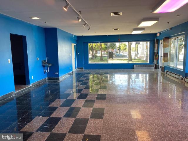 13 N East Blvd # B