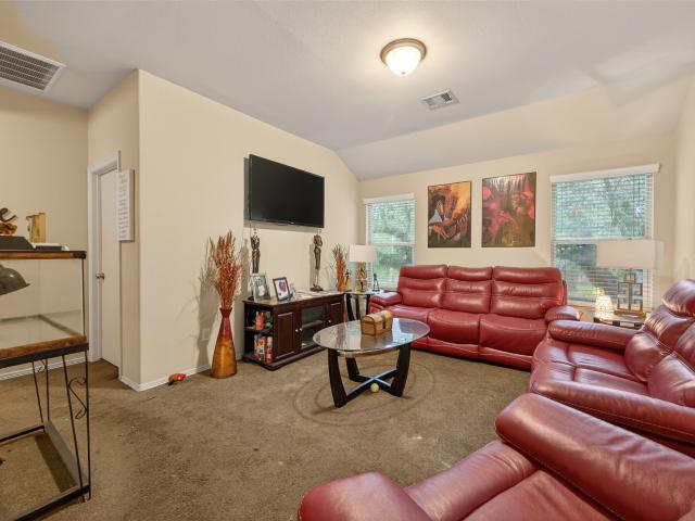 13 N Heritage Oaks Drive
