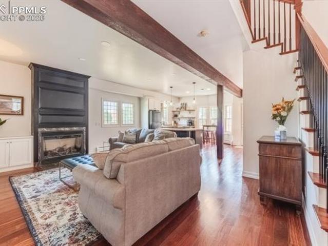 13 Oak Place