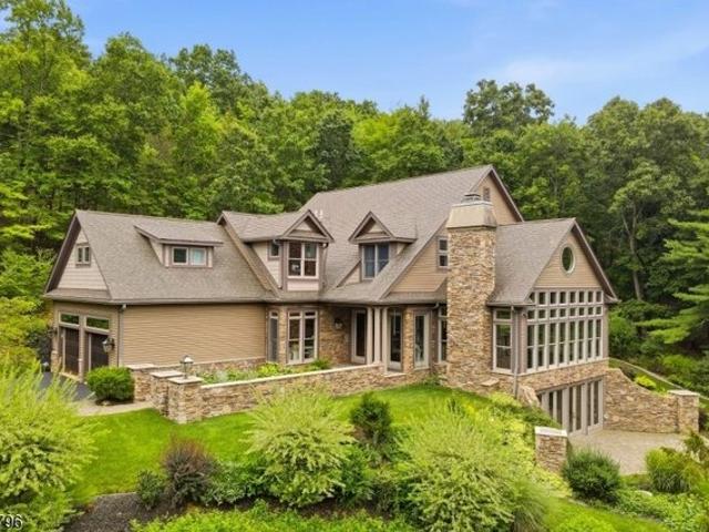 13 Old Swartswood Rd, Hampton, NJ 07860