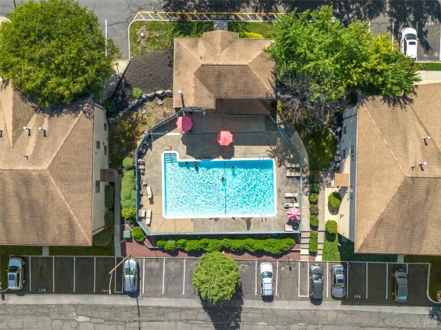 13 Omni Parc Drive