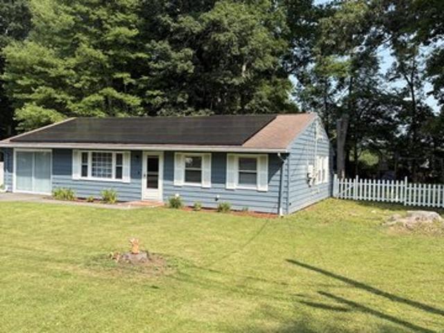 13 Pennywise Ln, Ledyard, CT 06339