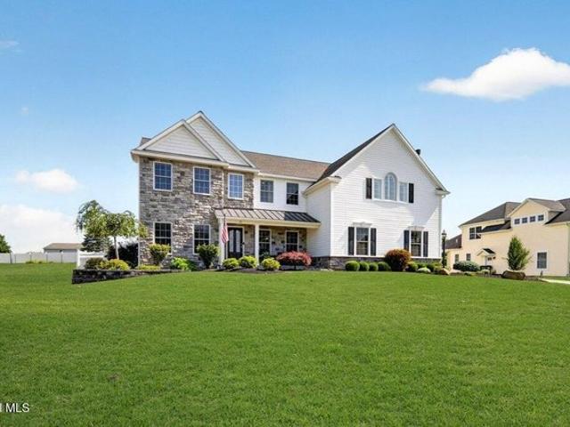 13 Peacham Rd, Watervliet, NY 12189
