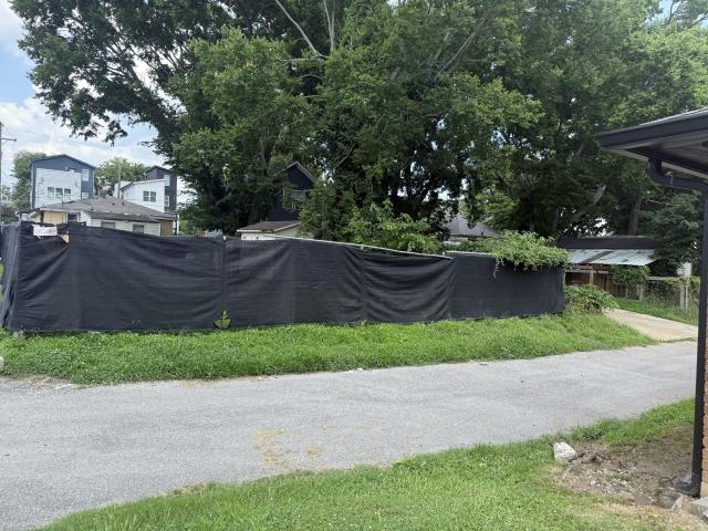 13 Perkins St