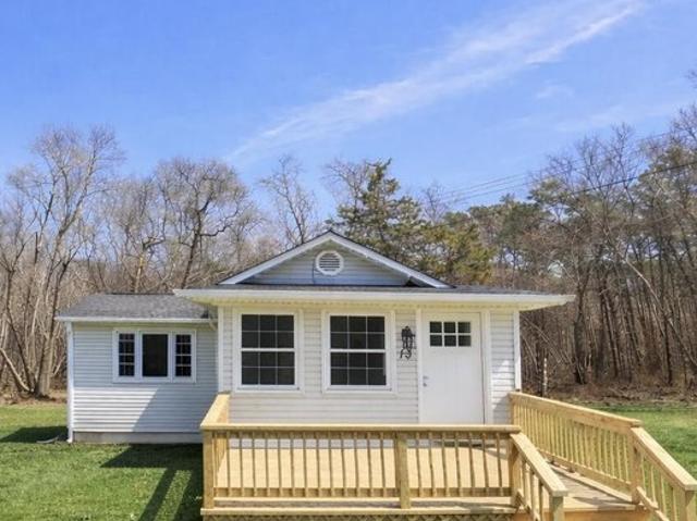 13 Pittenger Pond Rd, Freehold, NJ 07728