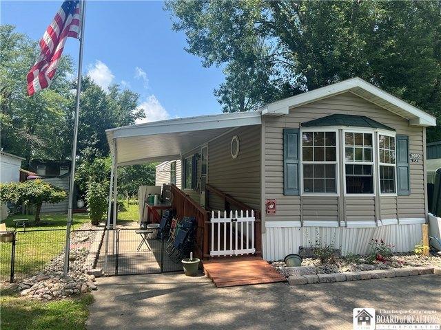 13 Popal Ln, Bemus Point, NY 14712