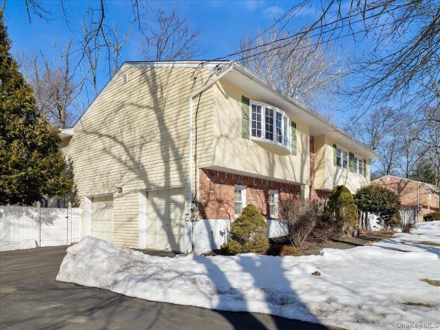 13 Razel Ave, Spring Valley, NY 10977 | MLS #969762 | Compass