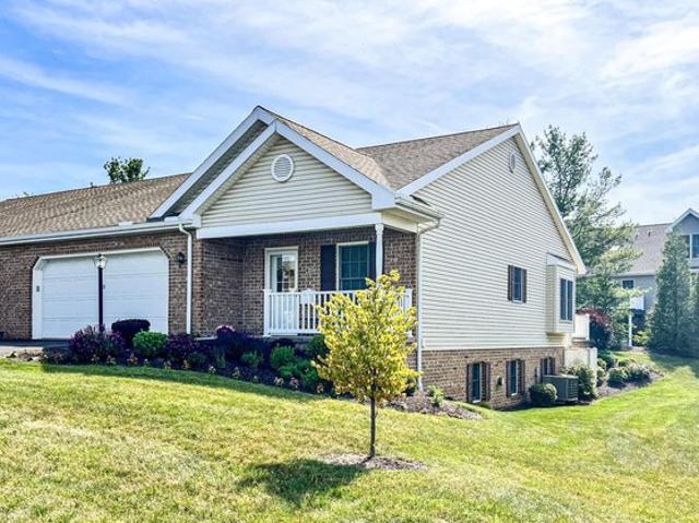 13 Redbud Dr, Mechanicsburg, PA 17050