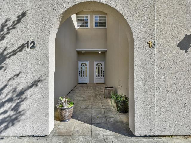 13 Regency Point