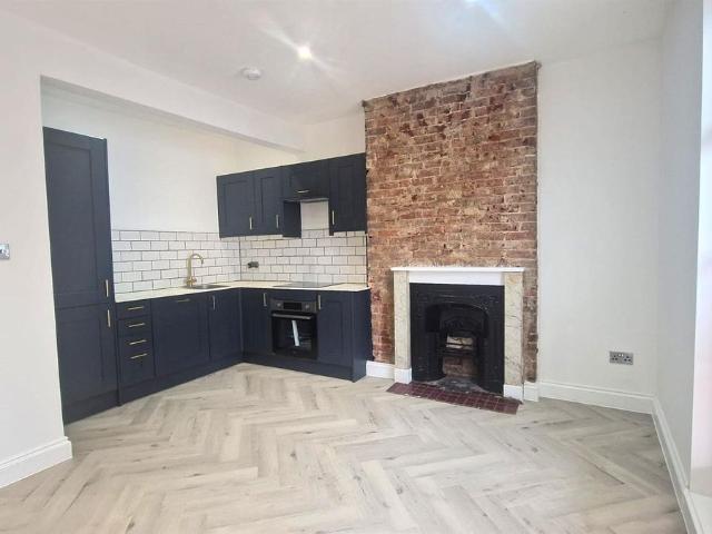 13 Regent Hill, Brighton BN1, 3 bed flat to rent, £2,400 pcm | PrimeLocation