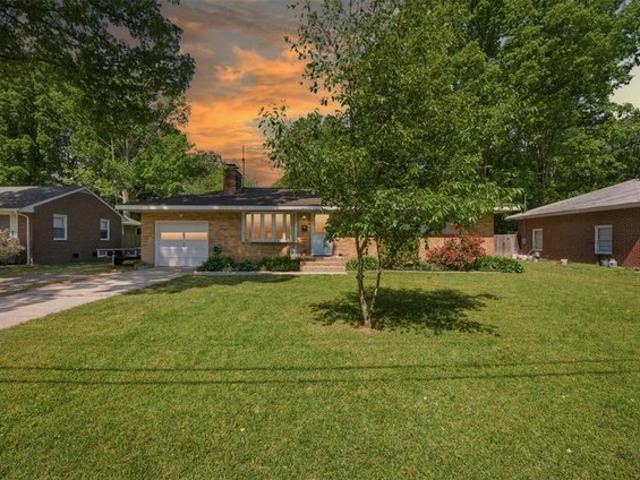13 Richland Dr, Newport News, VA 23608