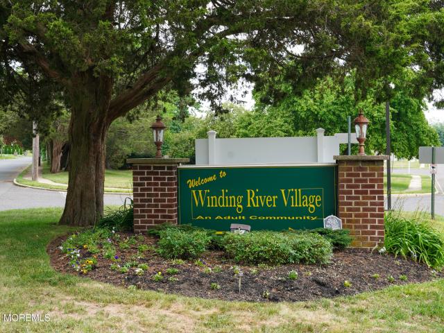13 River Edge Drive