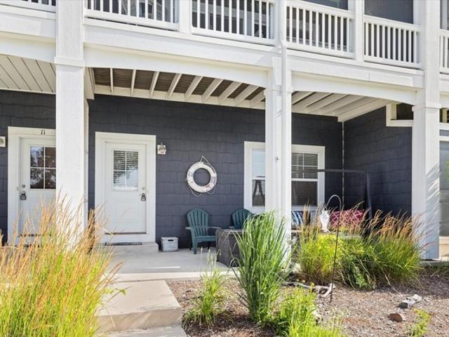 13 River Row, Ottawa, IL 61350