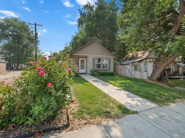 13 S Hawthorne Ave