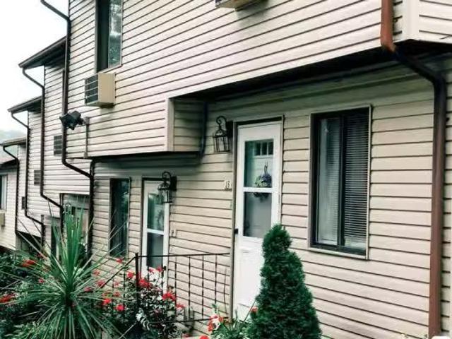 13 Santangelo Terrace, 13, Derby, CT 06418
