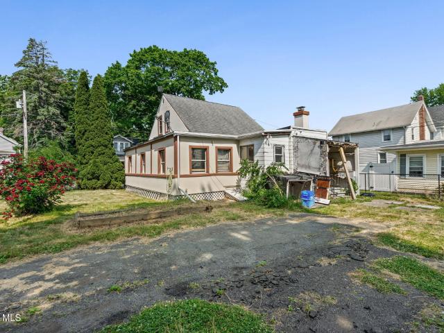 13 Sand Street