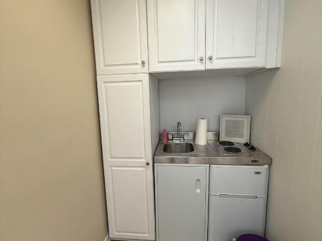13 Saint Albans Circle # B