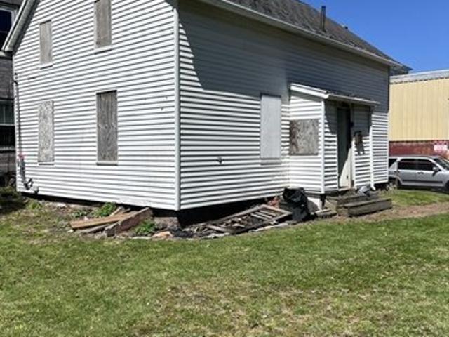 13 Sigel St, Worcester, MA 01610