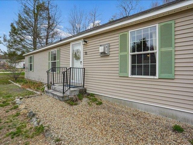 13 Sparrow Dr, Barrington, NH 03825