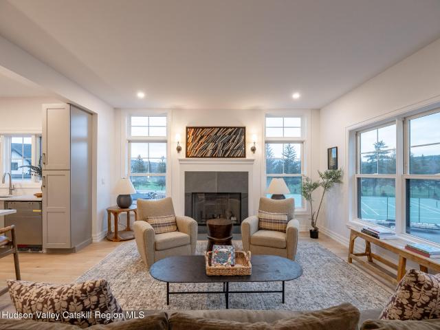 13 Stonewall Lane