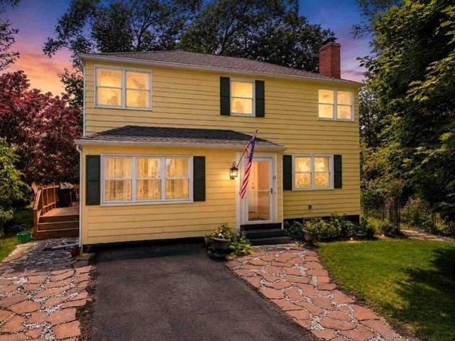 13 Stagg Dr, Natick, MA 01760