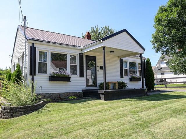 13 Summit Ave, Williamstown, KY 41097