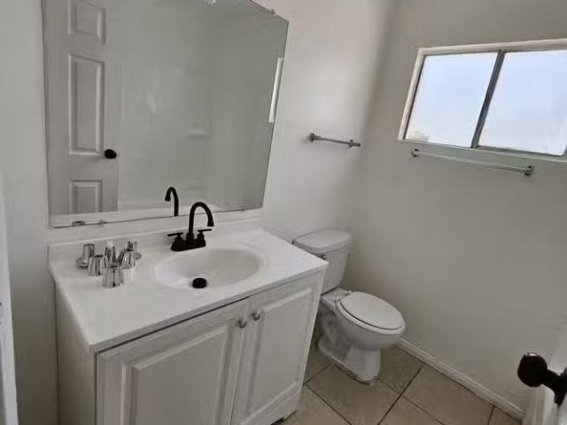 13A Cabana Apartments Available Now