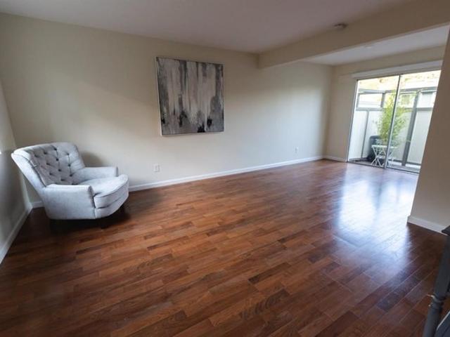 13B Oliva Dr, Novato, CA 94947