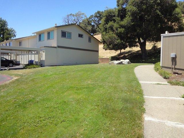 13B Oliva Dr, Novato, CA 94947