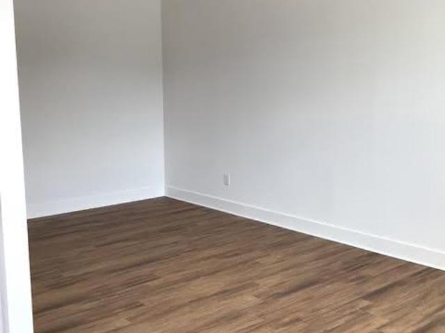 13b Lockwood Drive