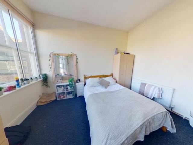 13C Victoria Street, City Centre 6 bed flat to rent £2,600 pcm £600 pw