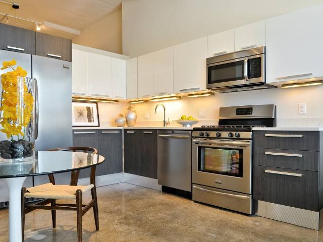 13thirteen Randolph Street Lofts 2 Bedroom Apartment for Rent at 1313 W Randolph St, Chicago, IL 60607 Near West Side