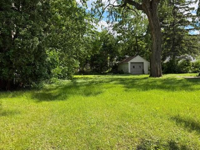 13XX Hewitt Ave, Saint Paul, MN 55104