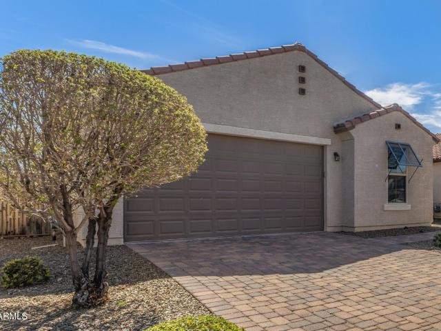 10043 W ROBIN Lane