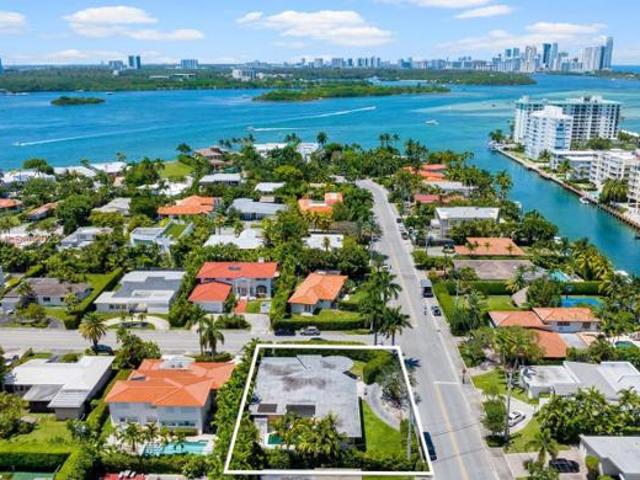 10040 E Broadview Dr, Bay Harbor Islands, FL 33154