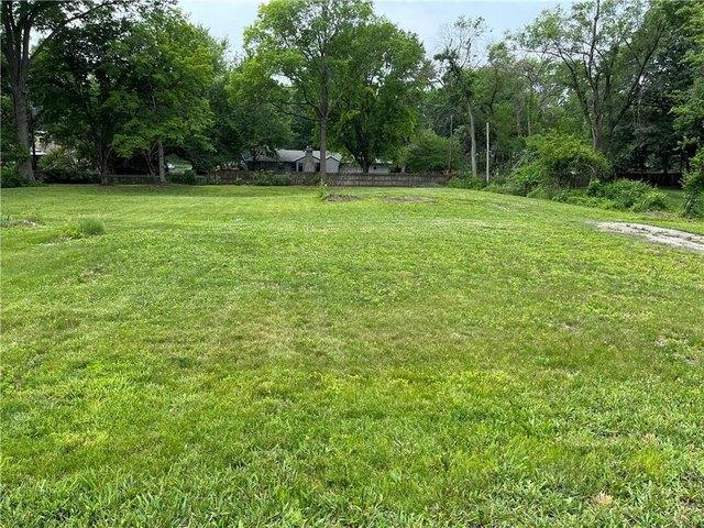 10040 Mission Rd, Overland Park, KS 66206
