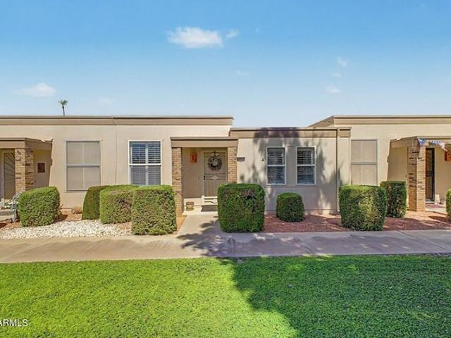 10042 W Hawthorn Dr, Sun City, AZ 85351